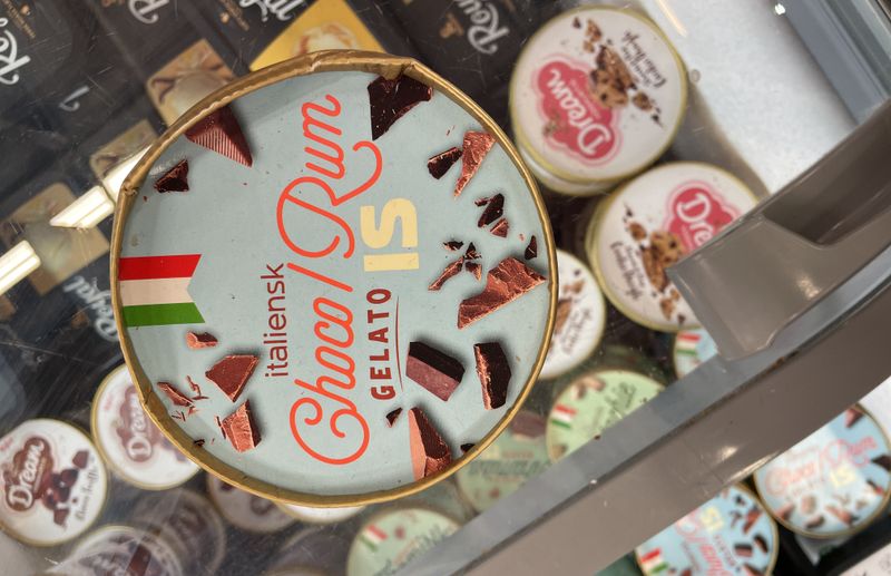 Choco rum gelato is | Noba